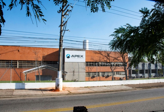 Trabalhadores conquistam 11% de reajuste salarial na Apex